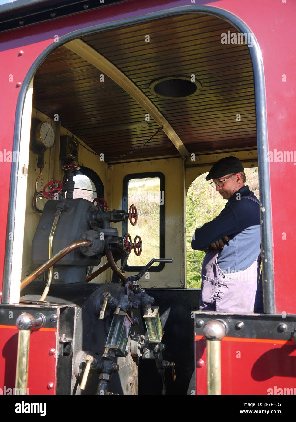 Brecon beacons steam train hi-res stock photography and images - Alamy