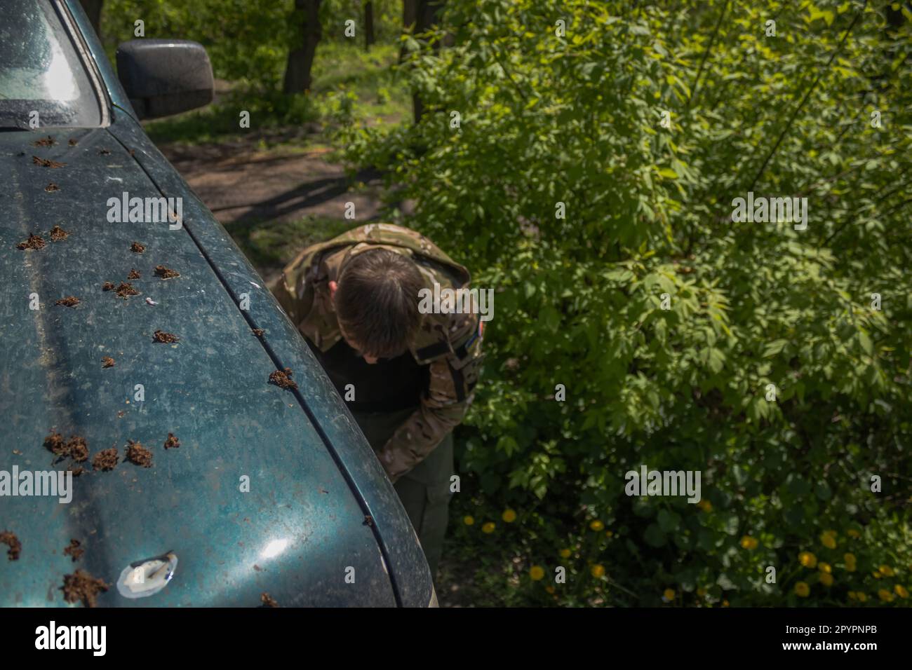 Evacuation of a Ukrainian combat vehicle damaged by shrapnel from the ...