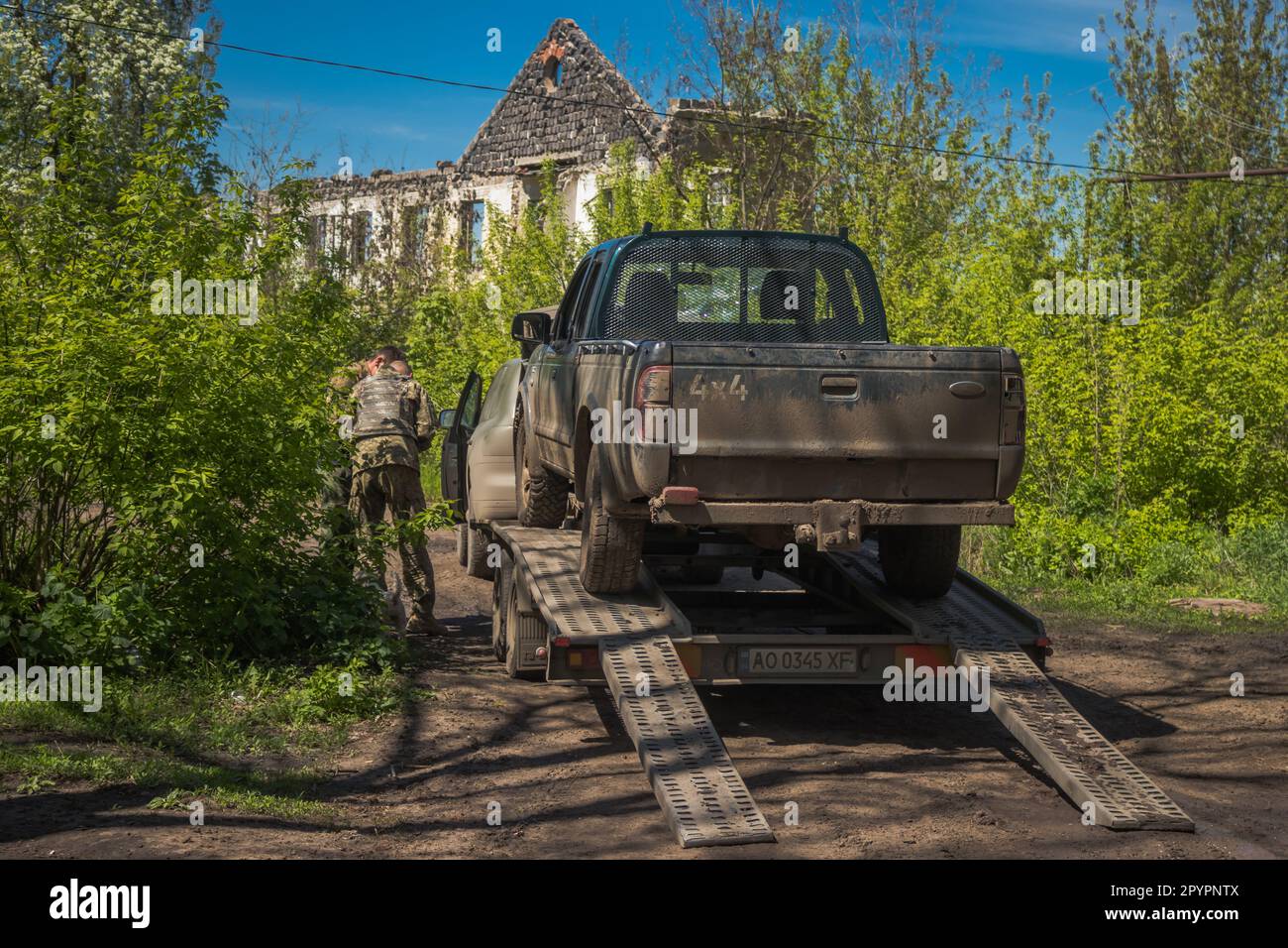Evacuation of a Ukrainian combat vehicle damaged by shrapnel from the ...