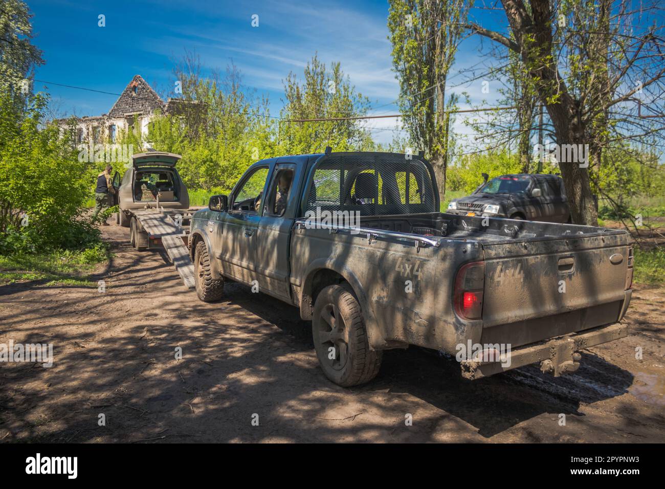 Evacuation of a Ukrainian combat vehicle damaged by shrapnel from the ...