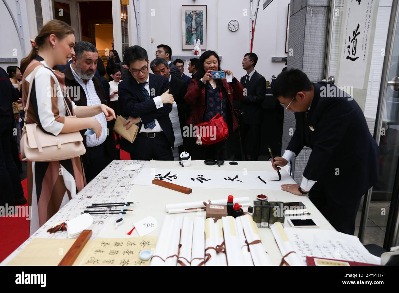 Brussels, Belgium. 4th May, 2023. People watch Chinese calligraphy ...