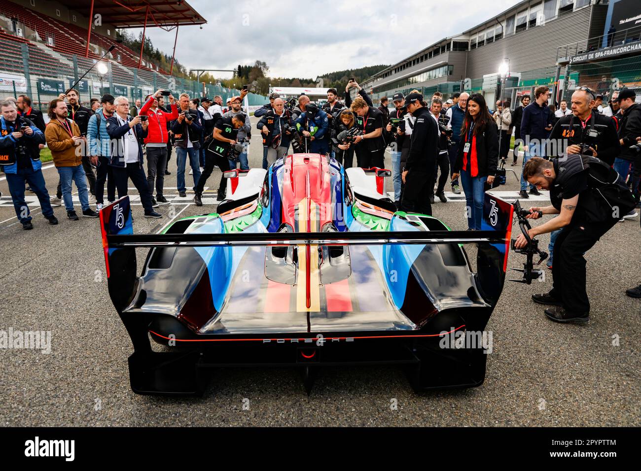 Porsche 963, Porsche Penske Motorsport, presentation of special design Le Mans 2023, reveal ...