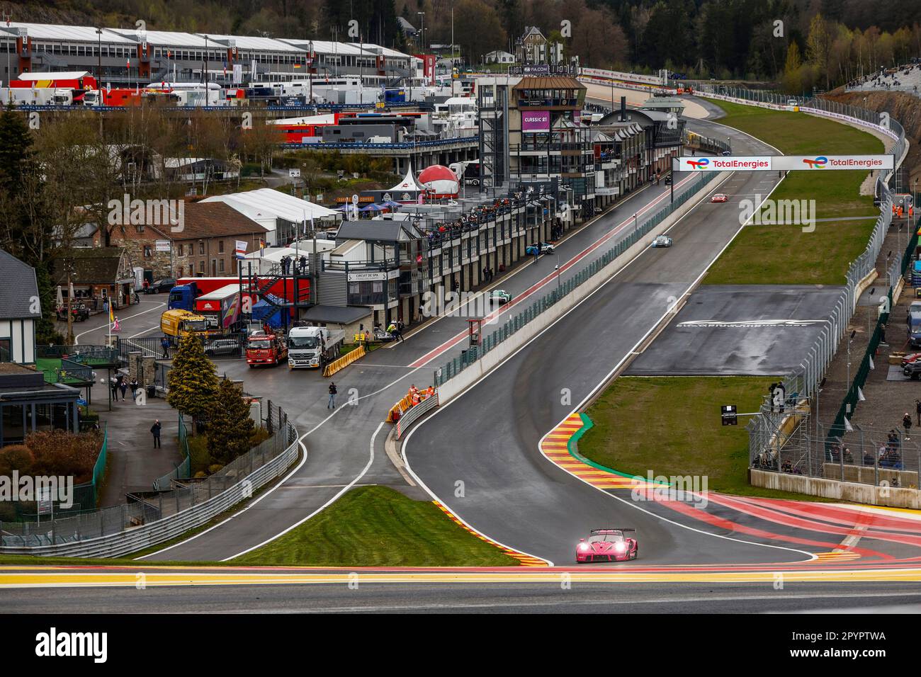 Porsche 911 RSR, Iron Dames (#85), Sarah Bovy (B), Rahel Frey (CH ...