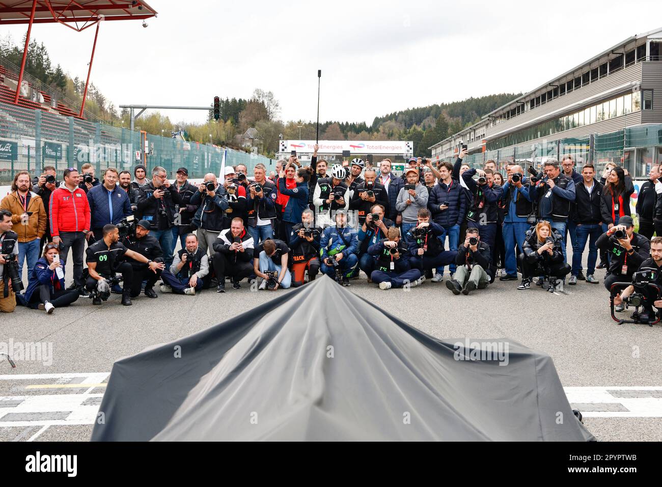 Porsche 963, Porsche Penske Motorsport, presentation of special design Le Mans 2023, reveal ...