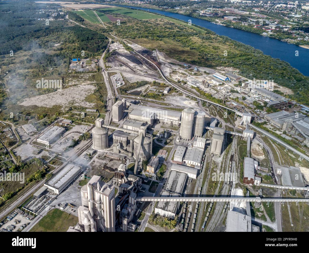 Modern plant for the production of cement Stock Photo - Alamy