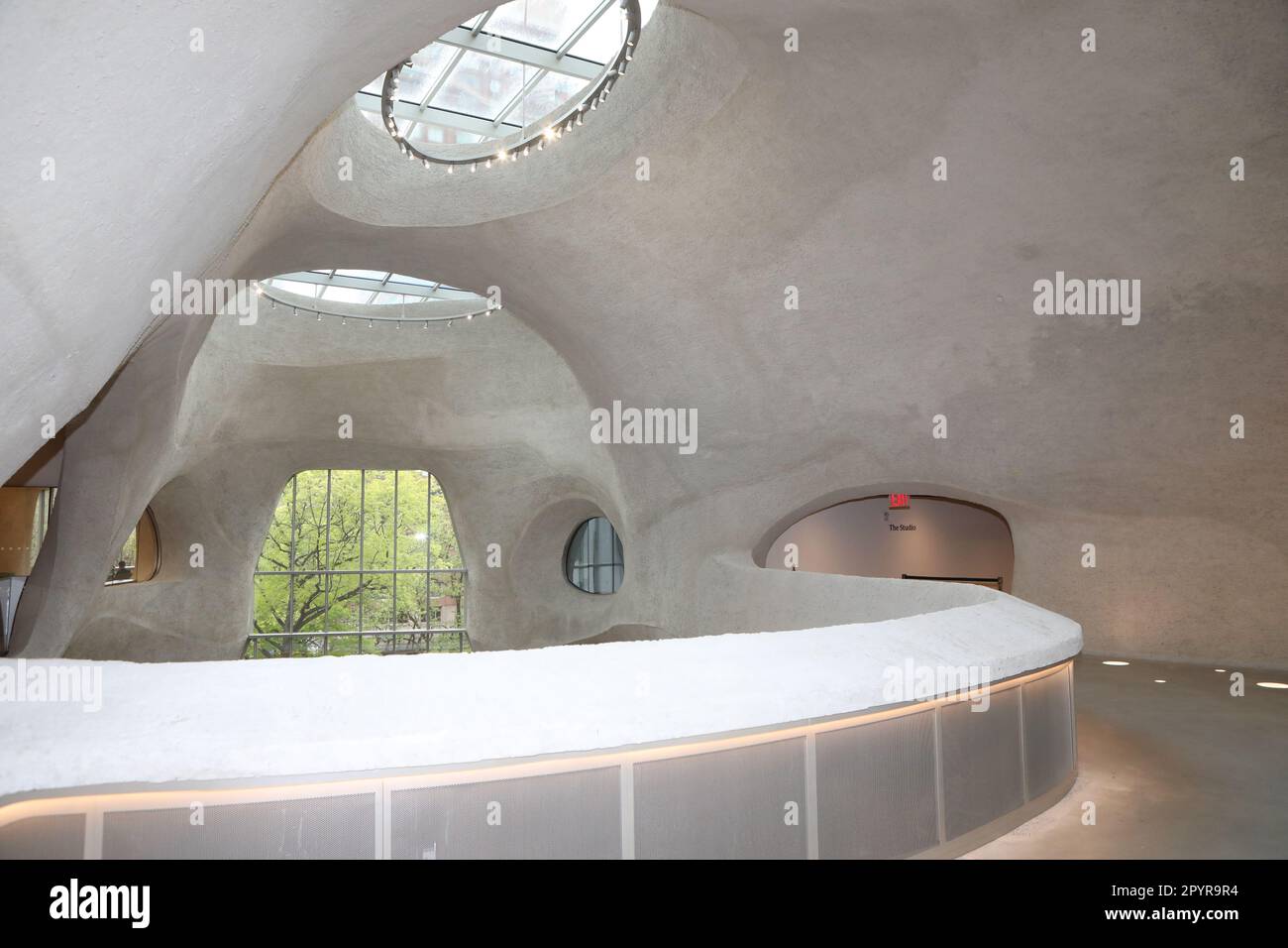 Richard gilder center hi-res stock photography and images - Alamy