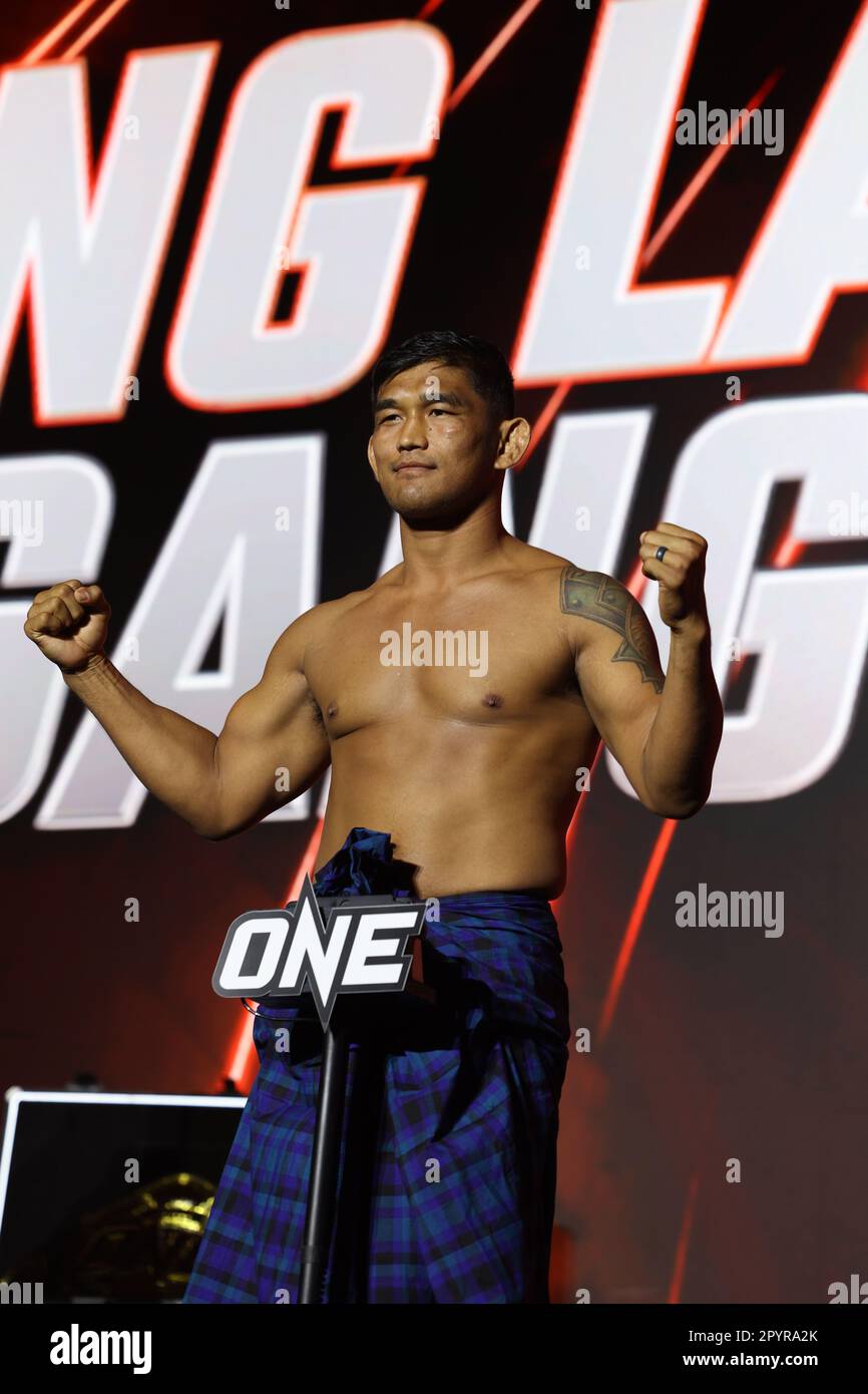 DENVER, COLORADO - MAY 4: Aung La N Sang weighs in at the ONE ...
