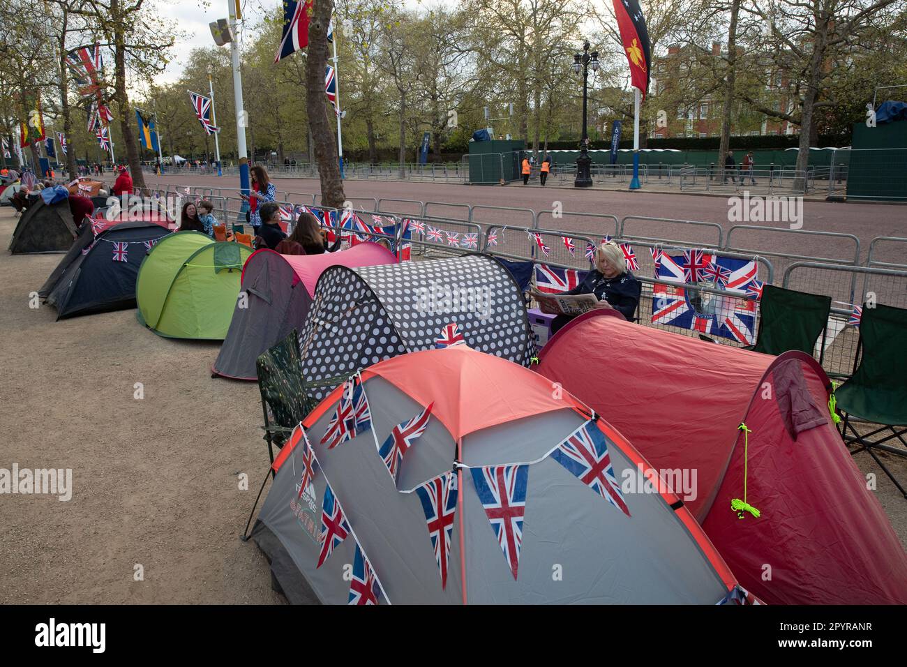 Coronation fans hi-res stock photography and images - Alamy