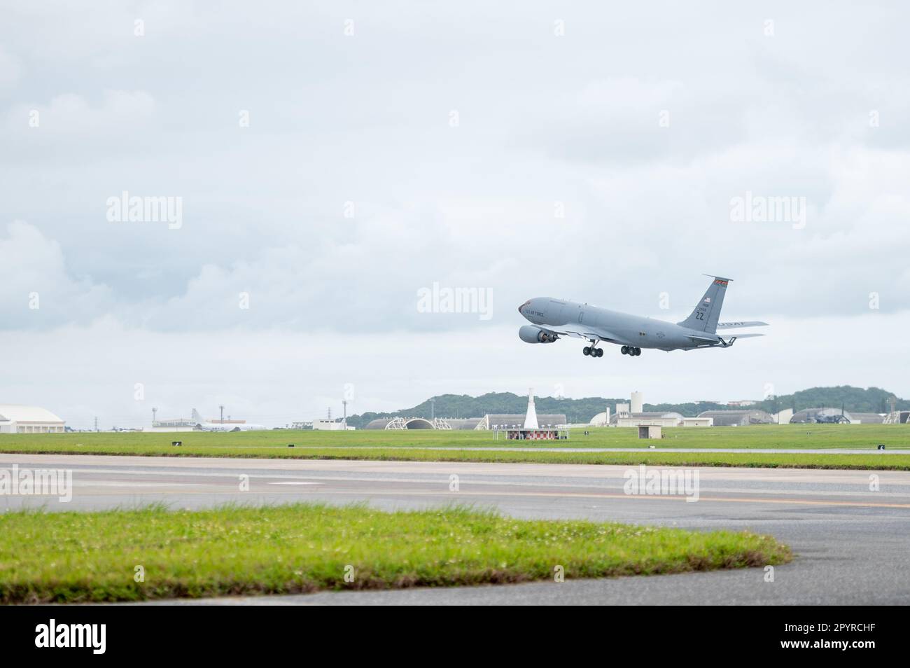 909th amu hi-res stock photography and images - Alamy