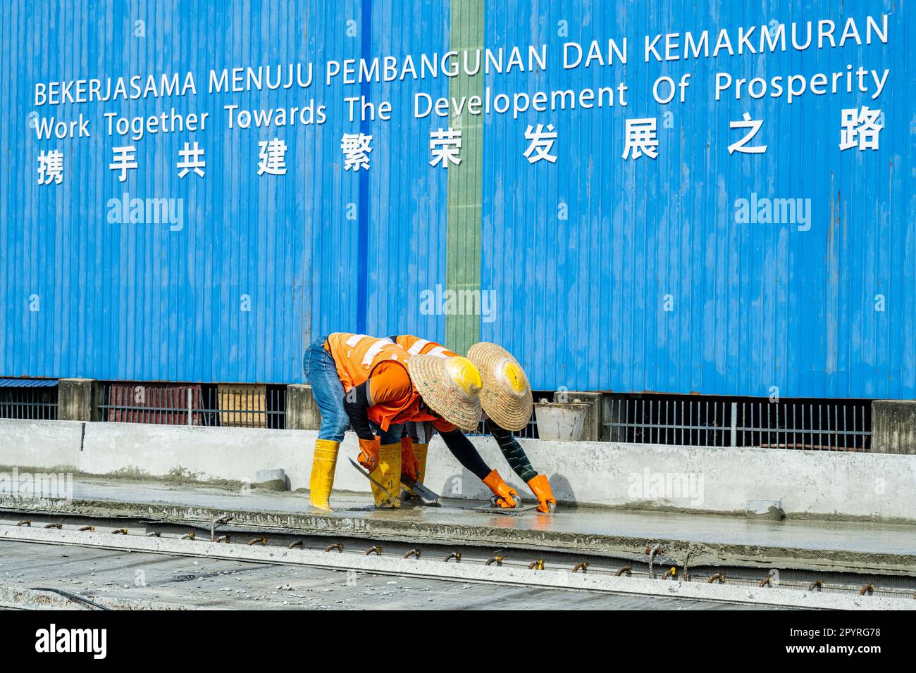 Kota Bharu, Malaysia. 26th Apr, 2023. Employees work at a beam yard of ...