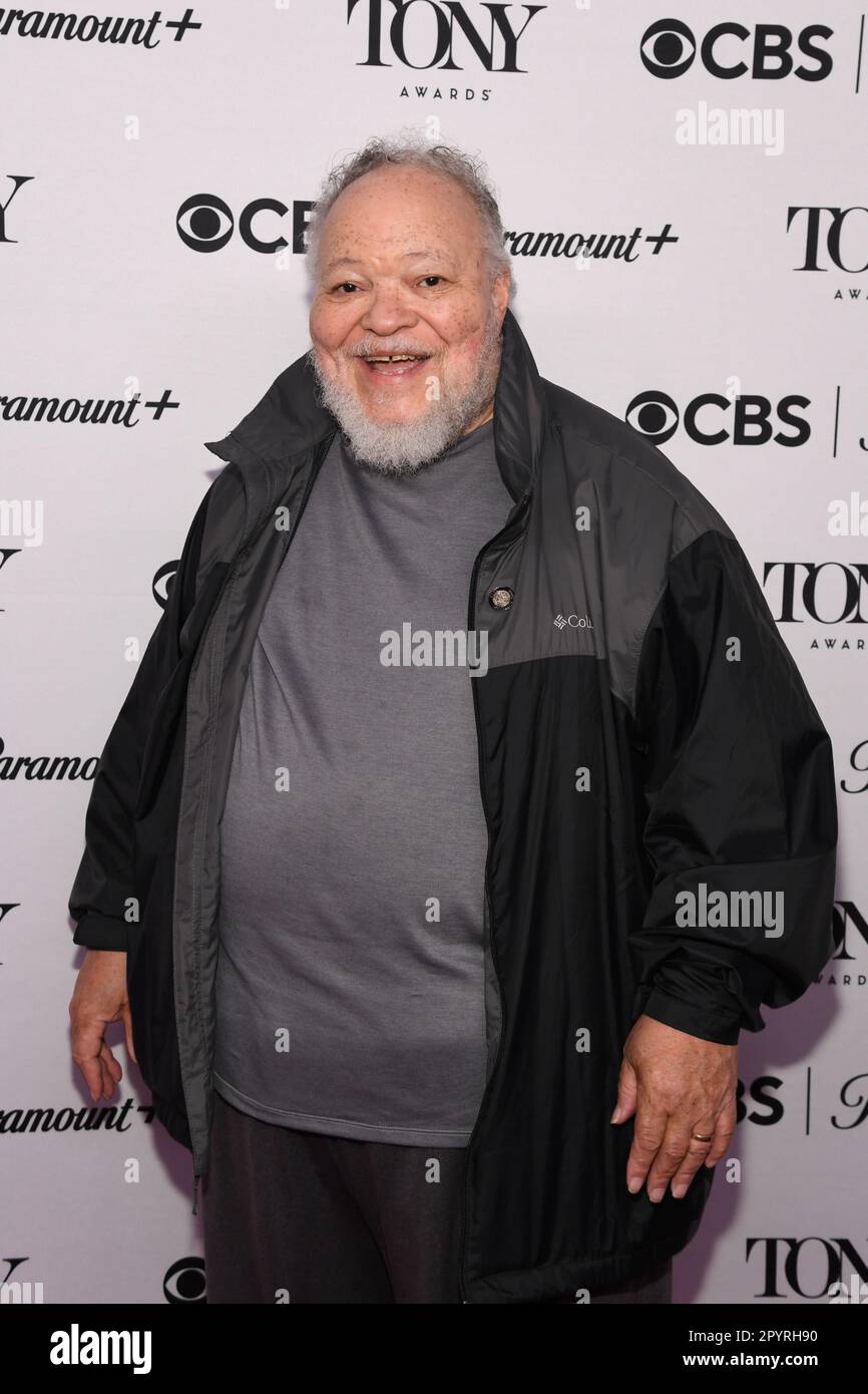 New York, USA. 04th May, 2023. Stephen Henderson walking the red carpet ...