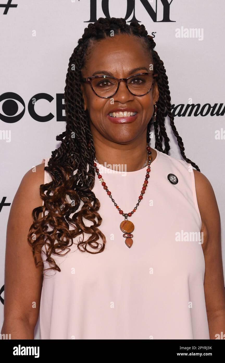New York, USA. 04th May, 2023. Lisa Dawn Cave walking the red carpet at ...