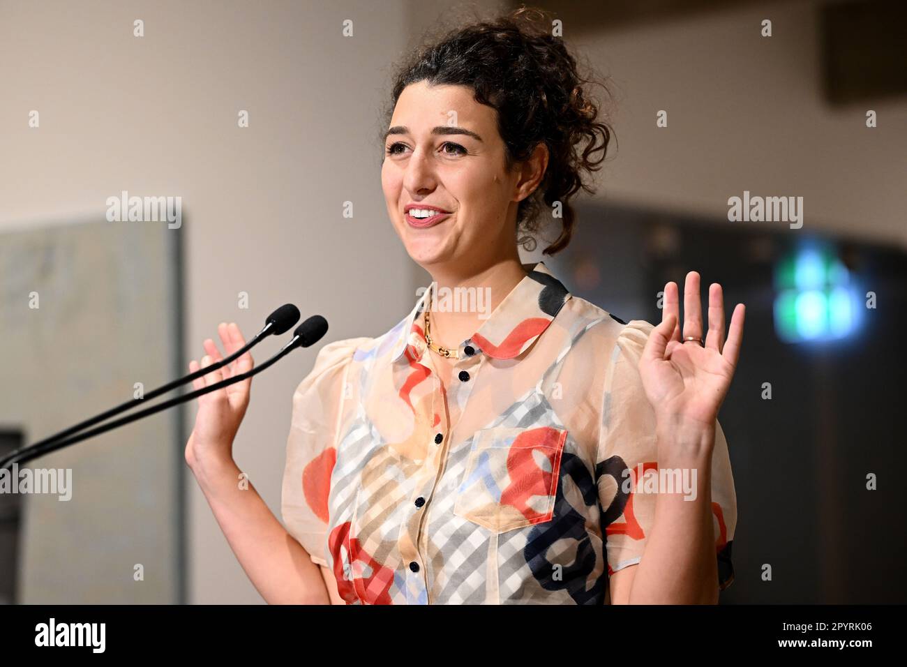 Julia Gutman wins the Archibald Prize for 2023 with her artwork head in ...