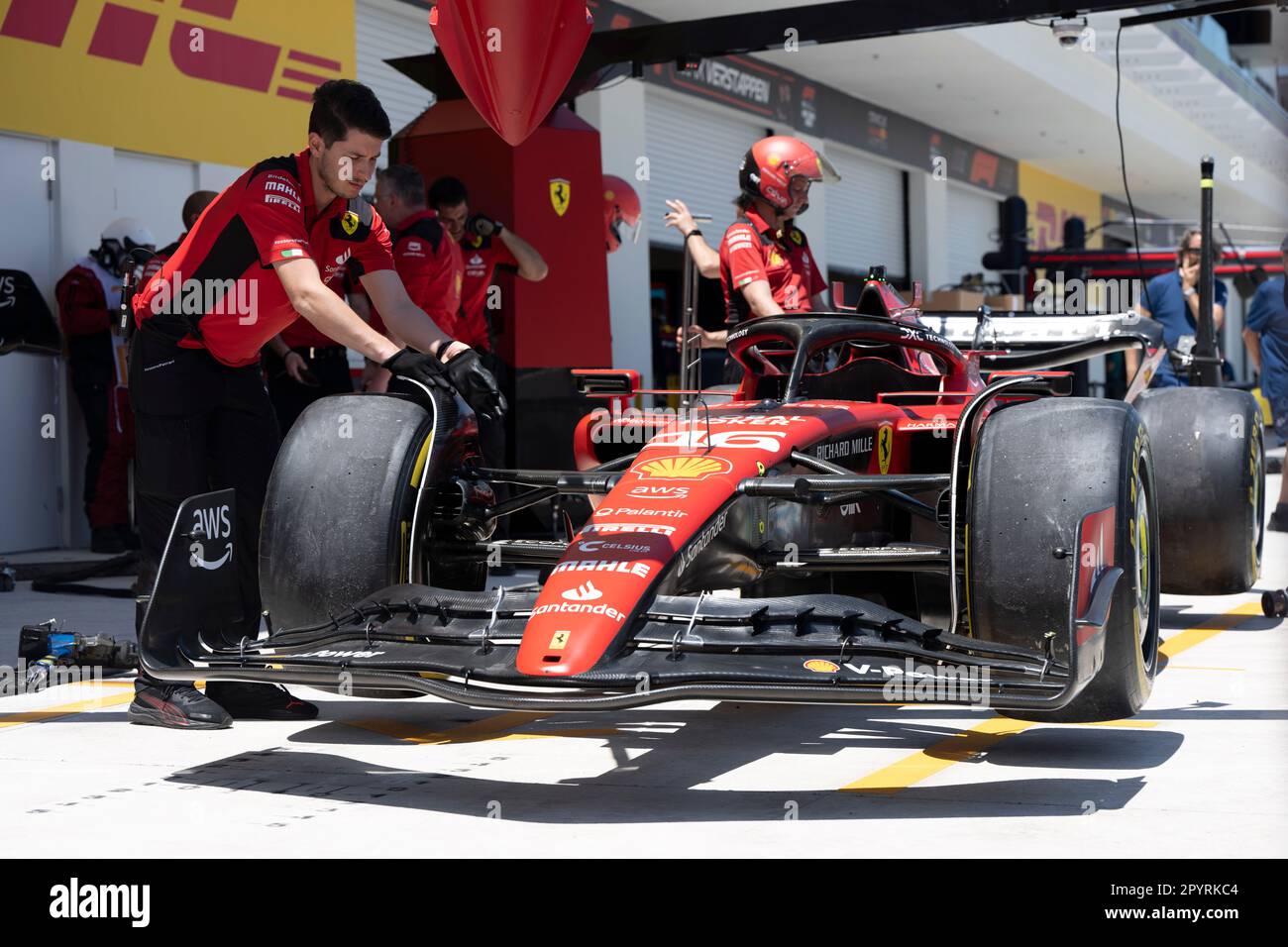 Miami, Florida, USA. 4th May, 2023. Scuderia Ferrari mechanics and team ...