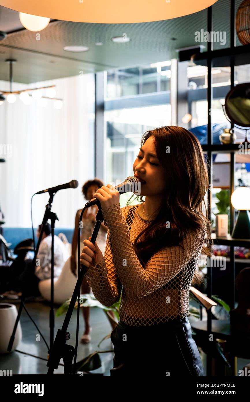 Pam anshisa hi-res stock photography and images - Alamy