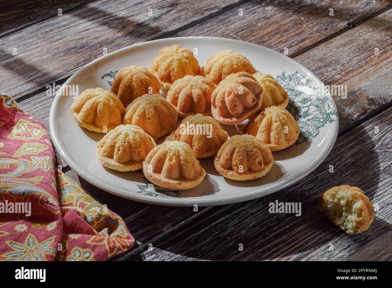Malaysian sweets hi-res stock photography and images - Alamy