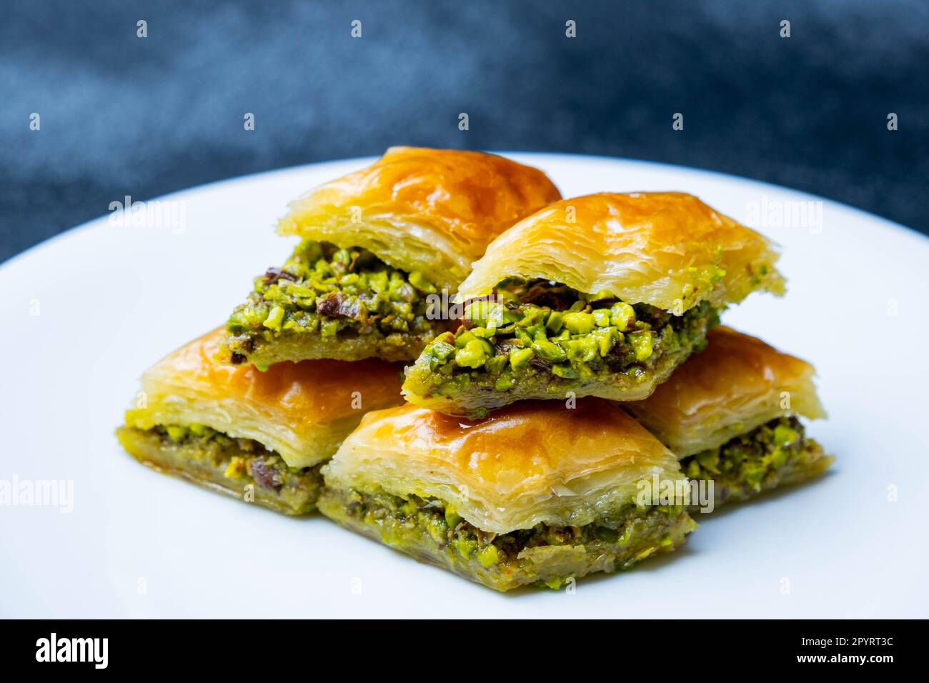 Turkish baklava, traditional green pistachio baklava, turkish dessert ...