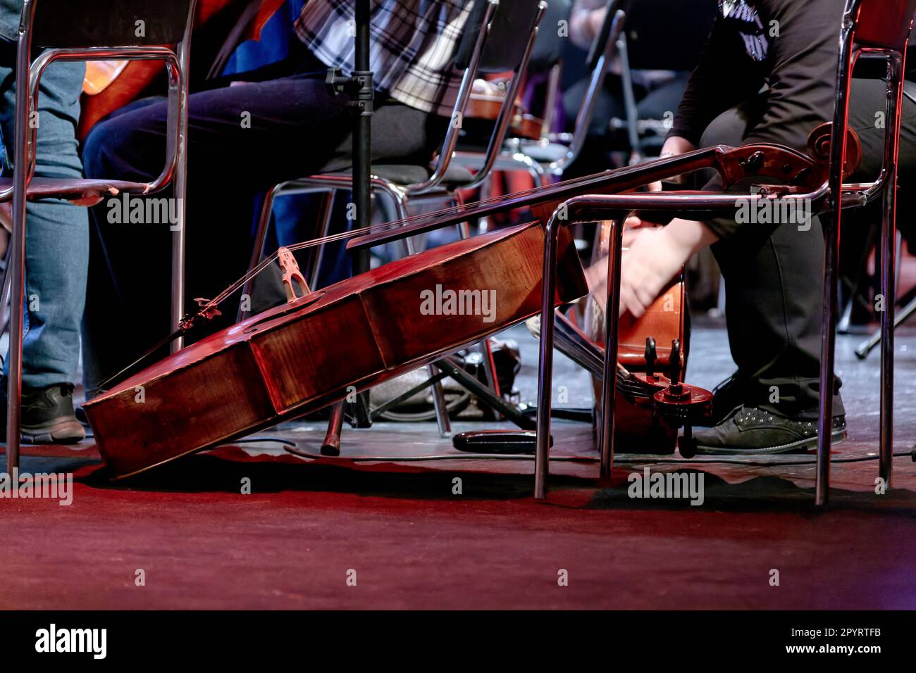 Stringed musical instrument hi-res stock photography and images - Alamy