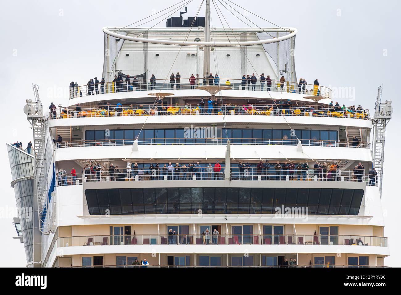 Aft of departing ferry hi-res stock photography and images - Alamy