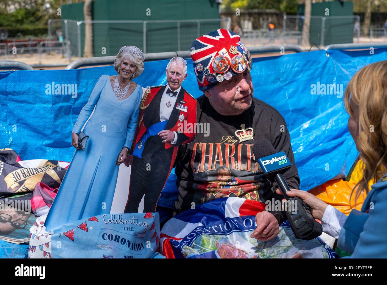 © Jeff Moore 03/May/2023 Royal fan have started to take their places on ...