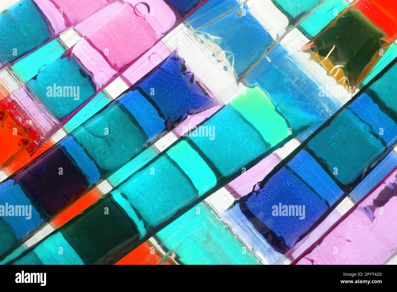 Red laboratories hi-res stock photography and images - Alamy