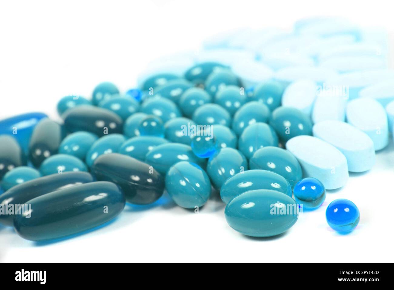 Calcium magnesium caplets hi-res stock photography and images - Alamy