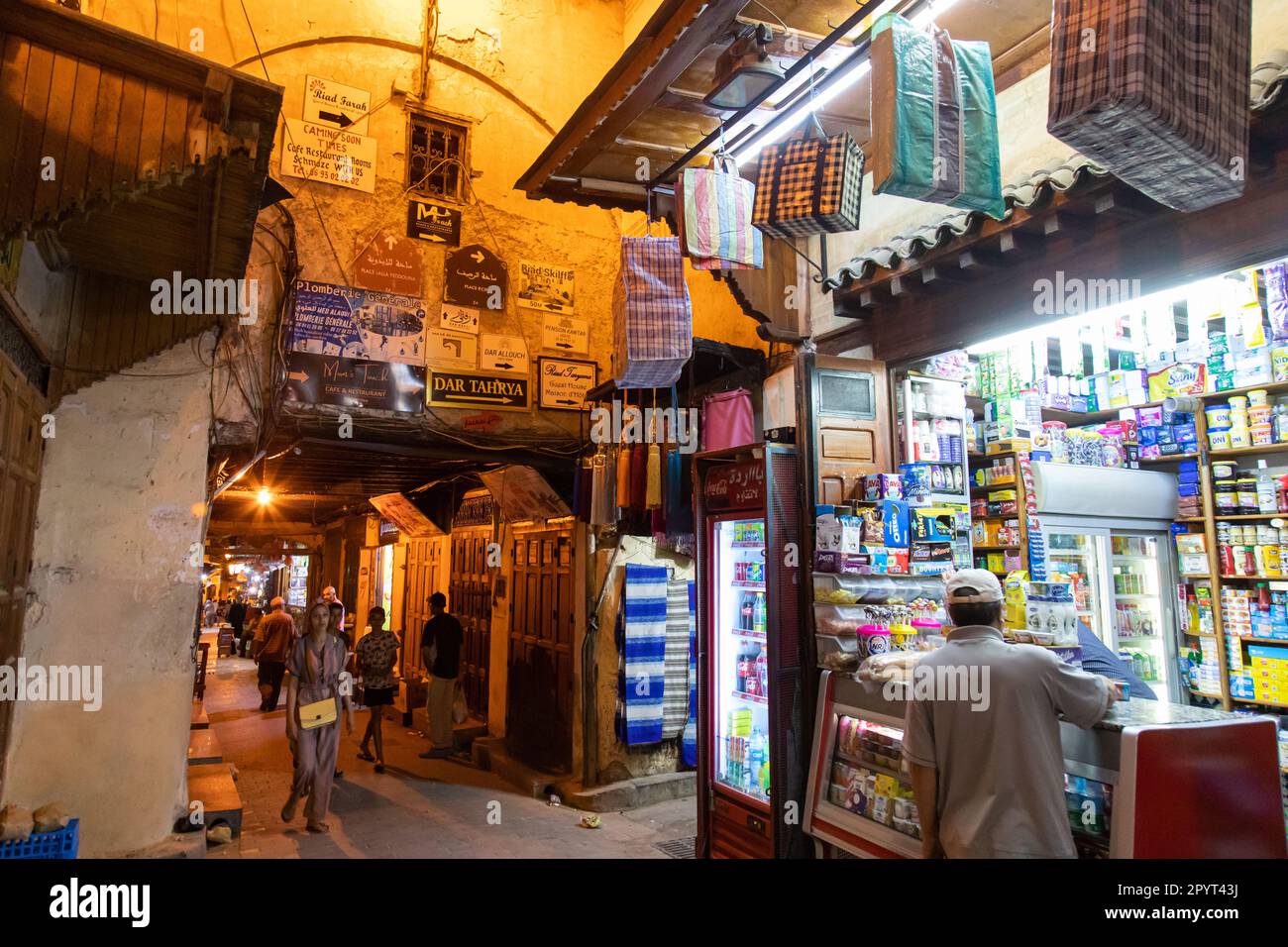 Fez, Morocco 2022: night view of historical and traditional narrow ...