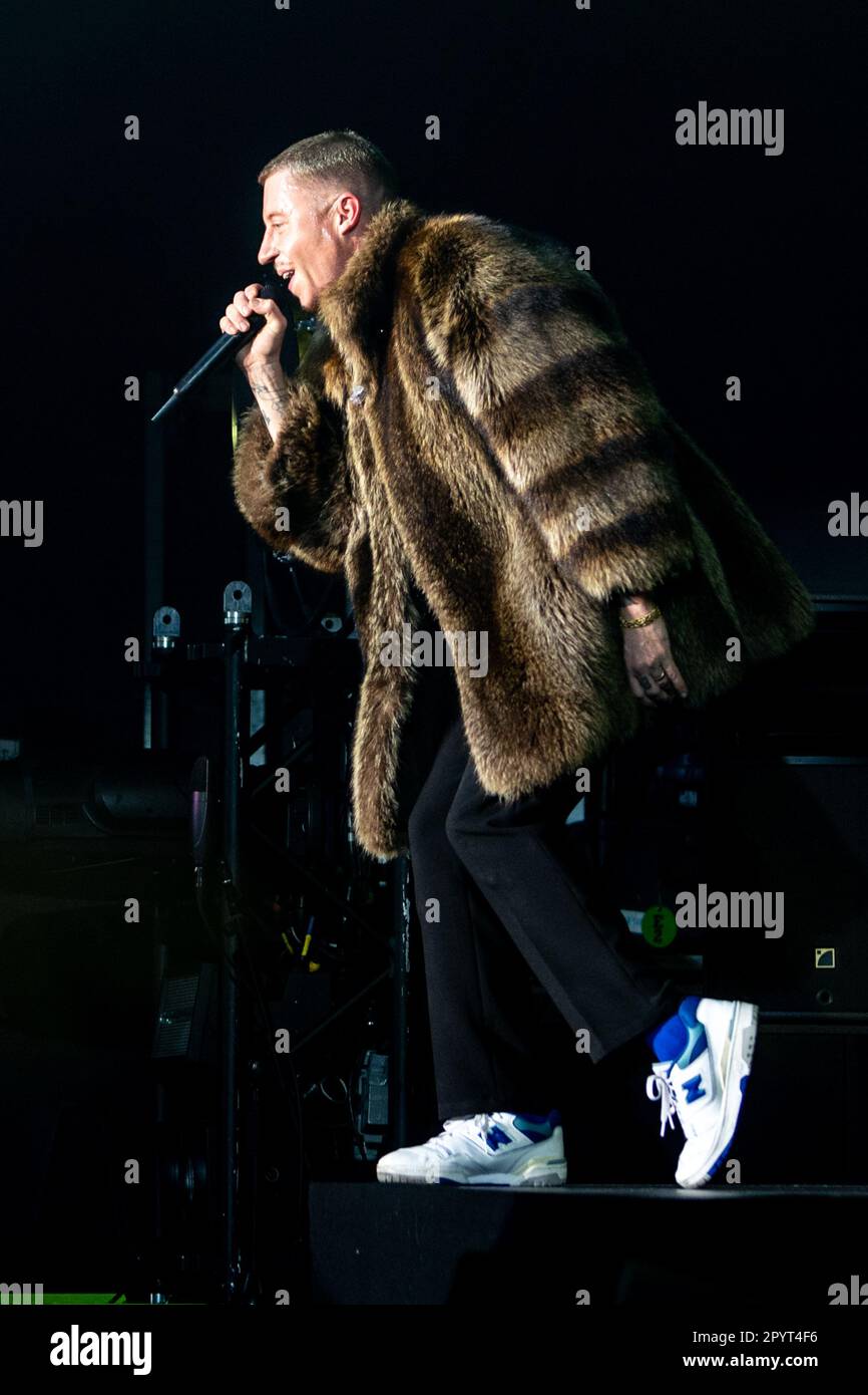 Macklemore gig show hi-res stock photography and images - Alamy