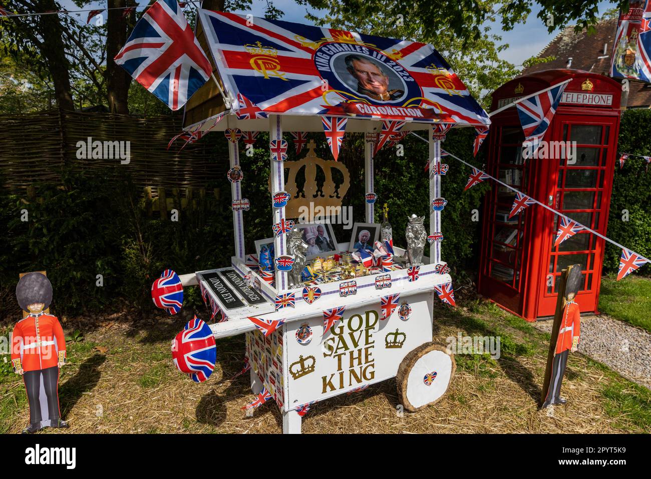 Box of union jacks hi-res stock photography and images - Alamy