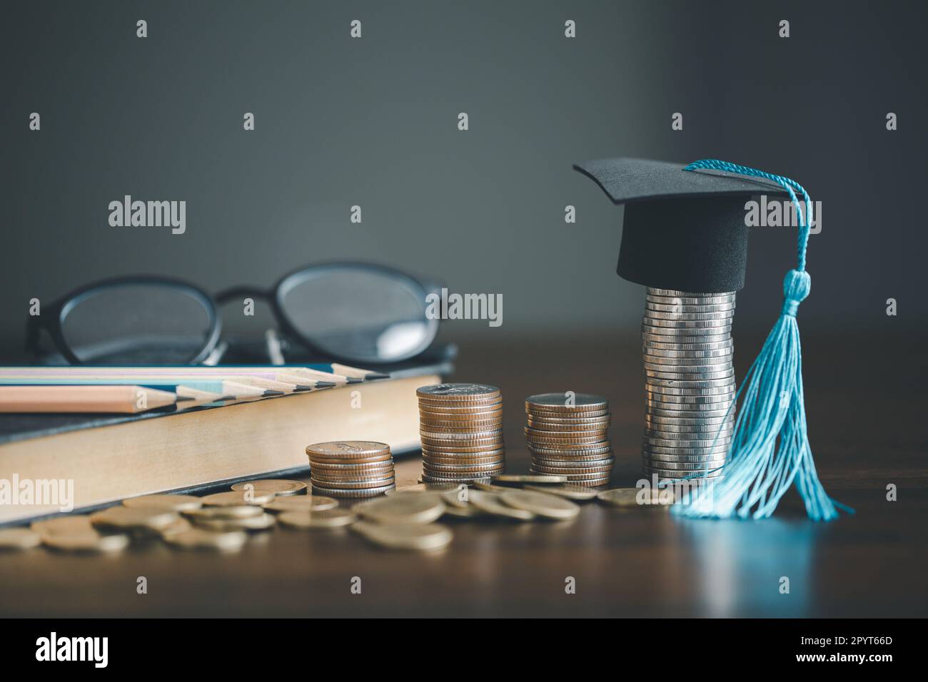 Graduation baby money hi-res stock photography and images - Alamy