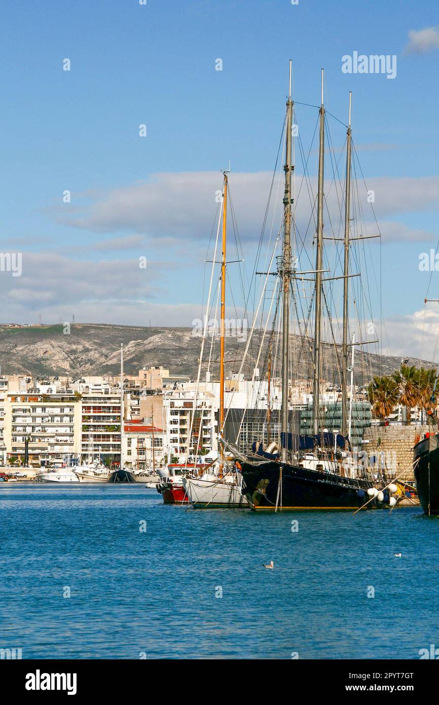 Luxury yachts at the dock. Marina Zeas, Piraeus,Greece Stock Photo - Alamy