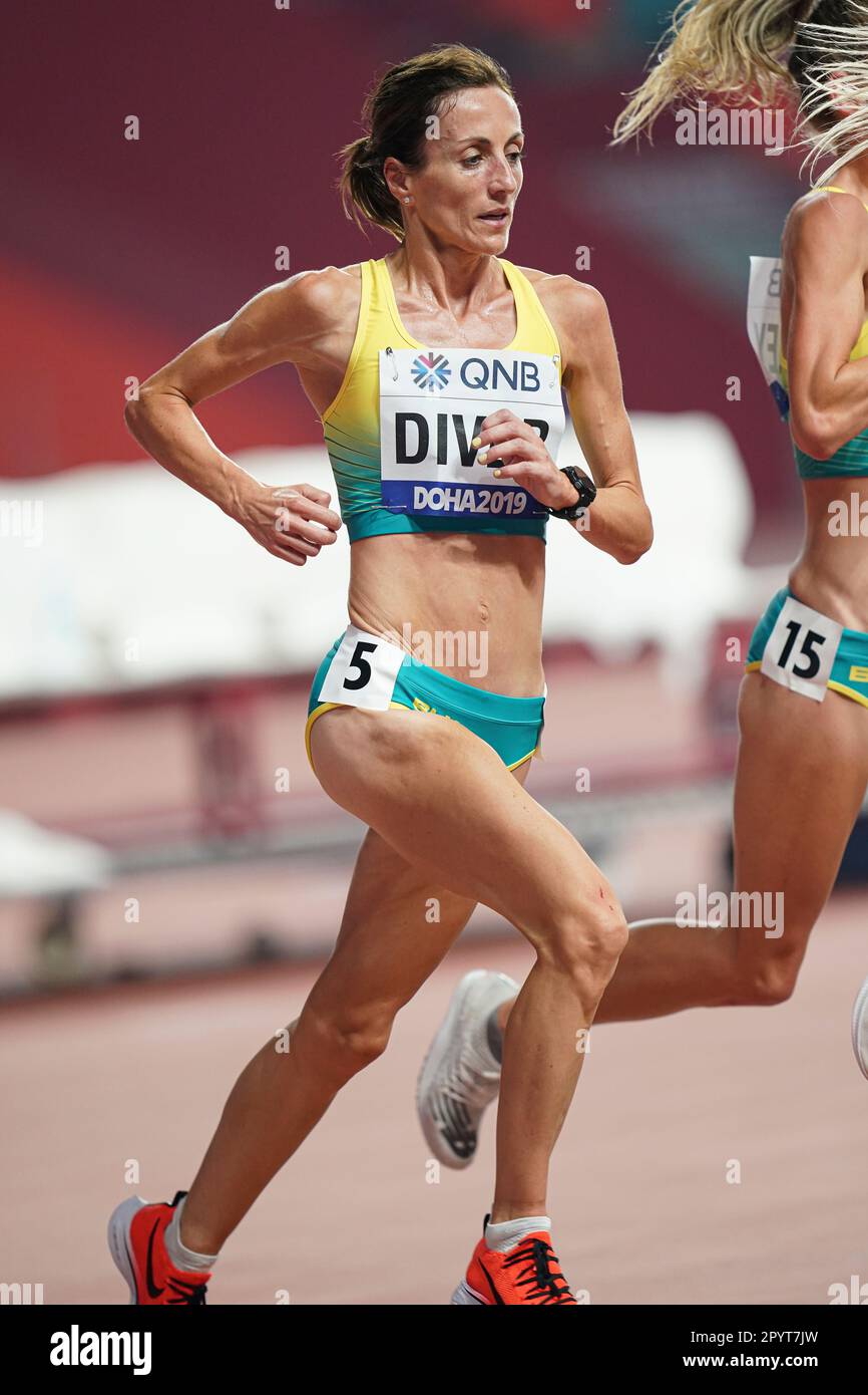 Sinead Diver running the 10.000 m at the 2019 World Athletics ...