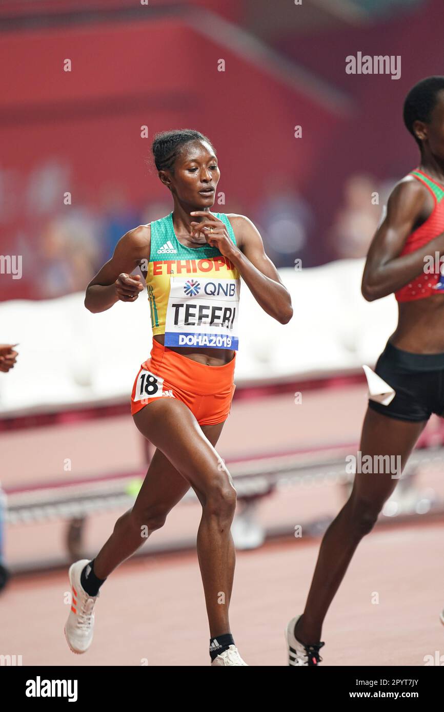 Senbere Teferi running the 10.000 m at the 2019 World Athletics ...