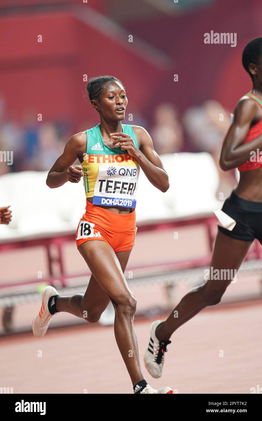 Senbere Teferi running the 10.000 m at the 2019 World Athletics ...