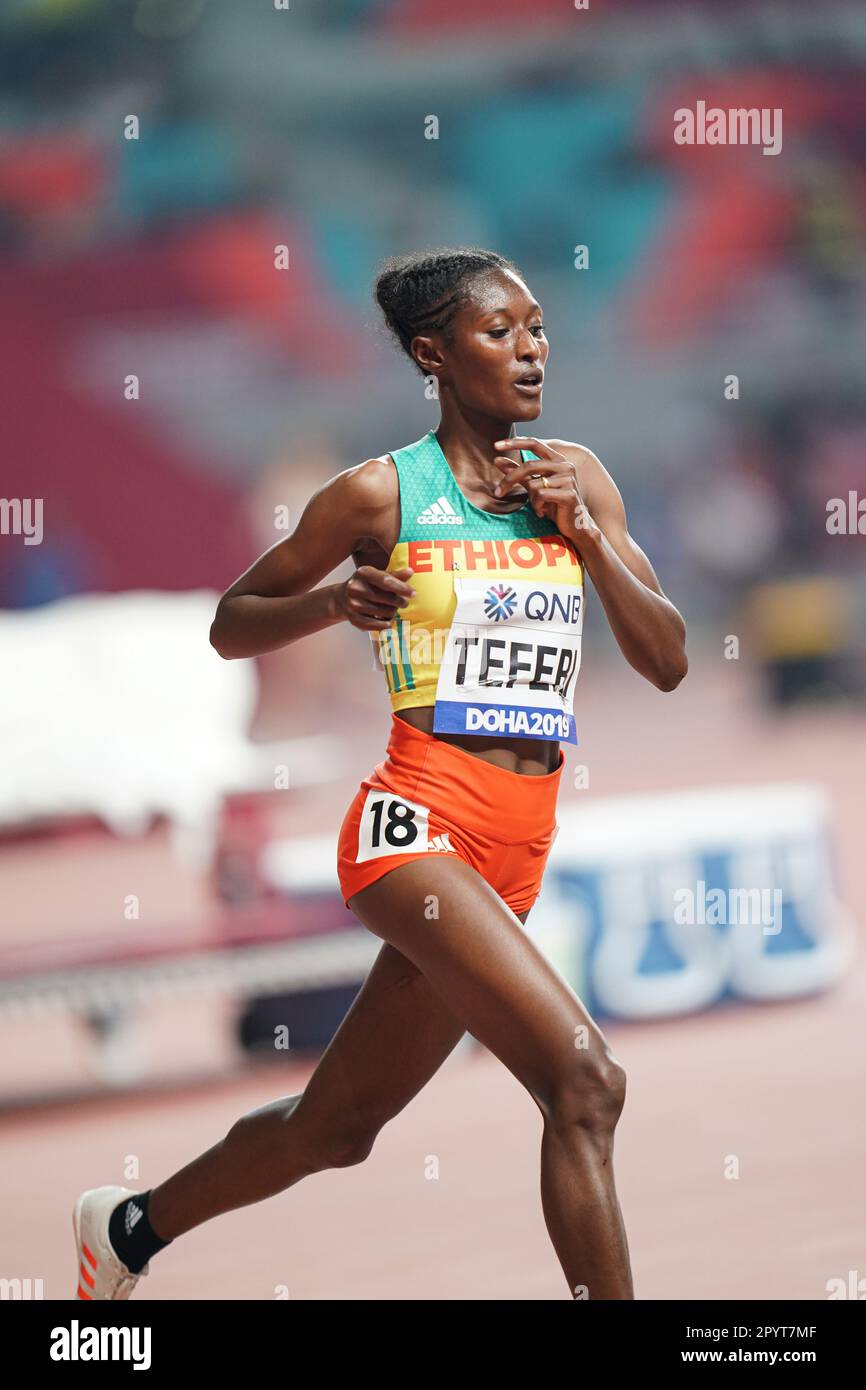 Senbere Teferi running the 10.000 m at the 2019 World Athletics ...