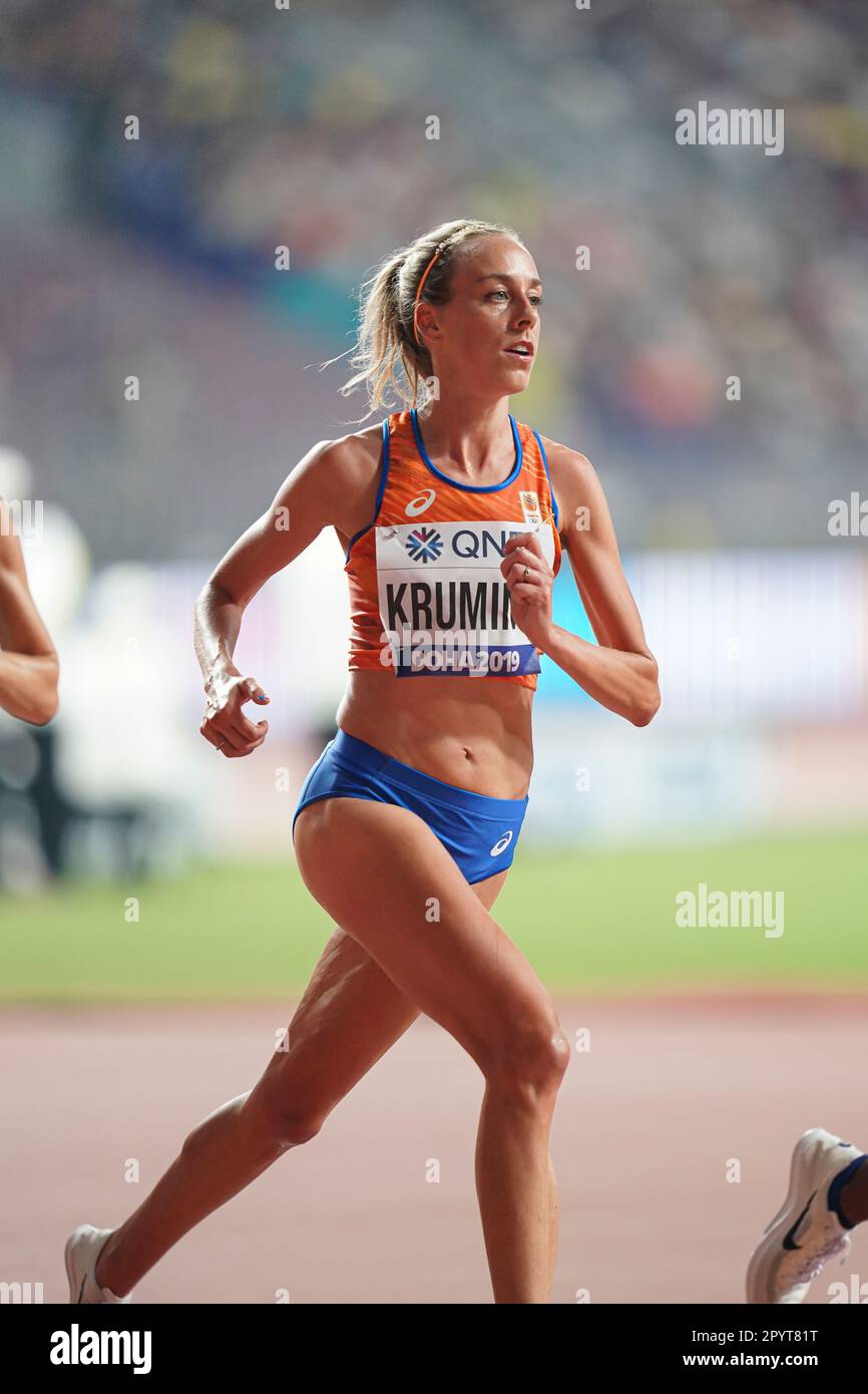 Susan Krumins running the 10.000 m at the 2019 World Athletics ...