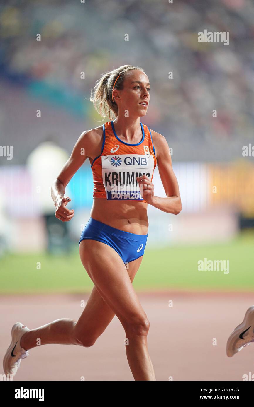 Susan Krumins running the 10.000 m at the 2019 World Athletics ...