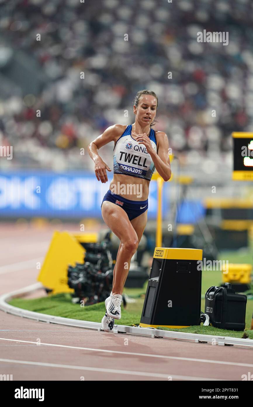 Stephanie Twell running the 10.000 m at the 2019 World Athletics ...