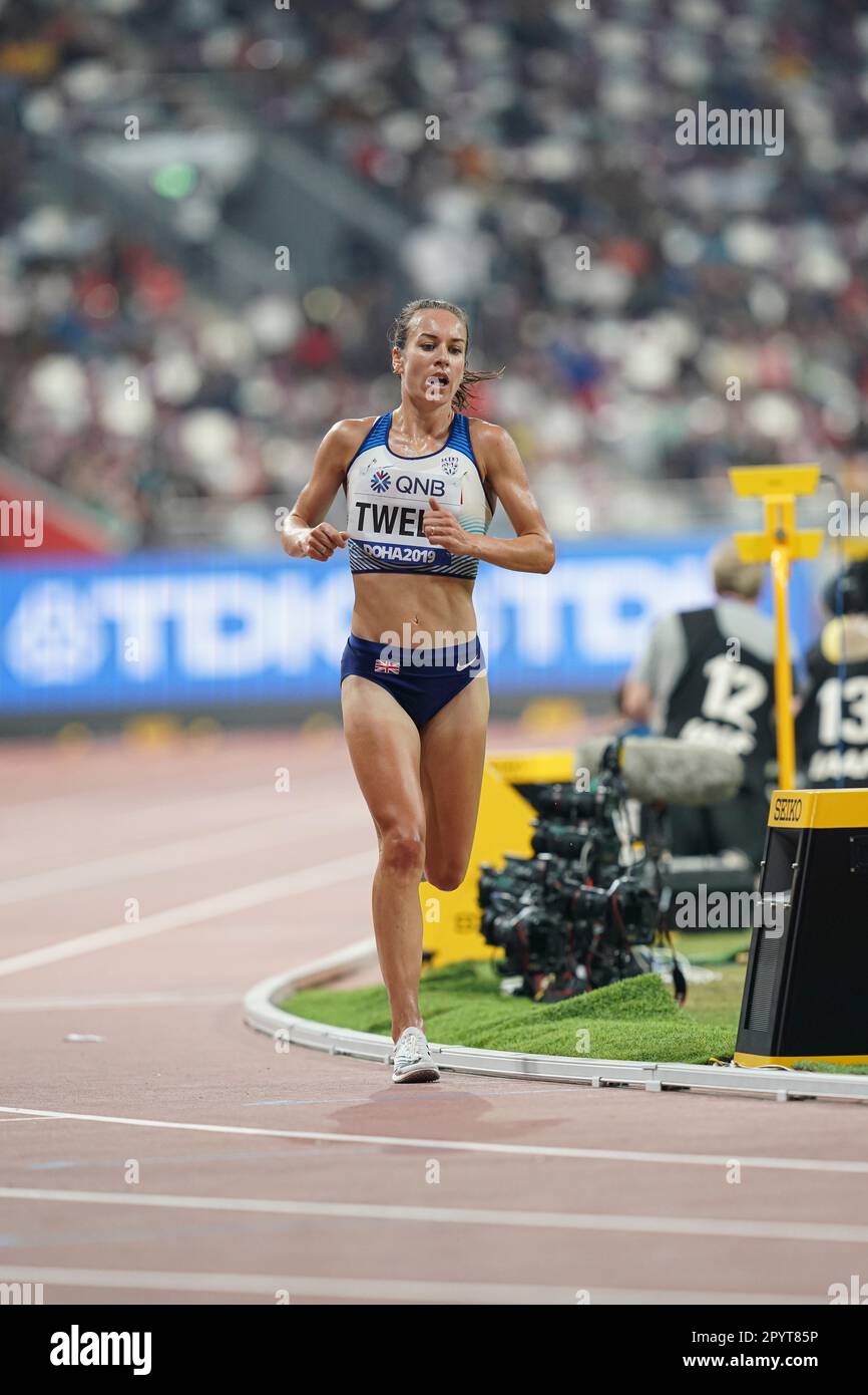 Stephanie Twell running the 10.000 m at the 2019 World Athletics ...
