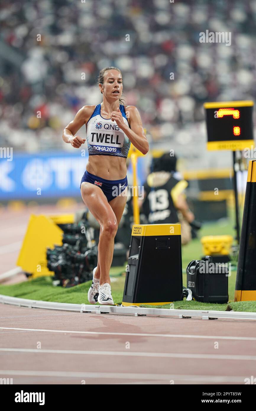 Stephanie Twell running the 10.000 m at the 2019 World Athletics ...