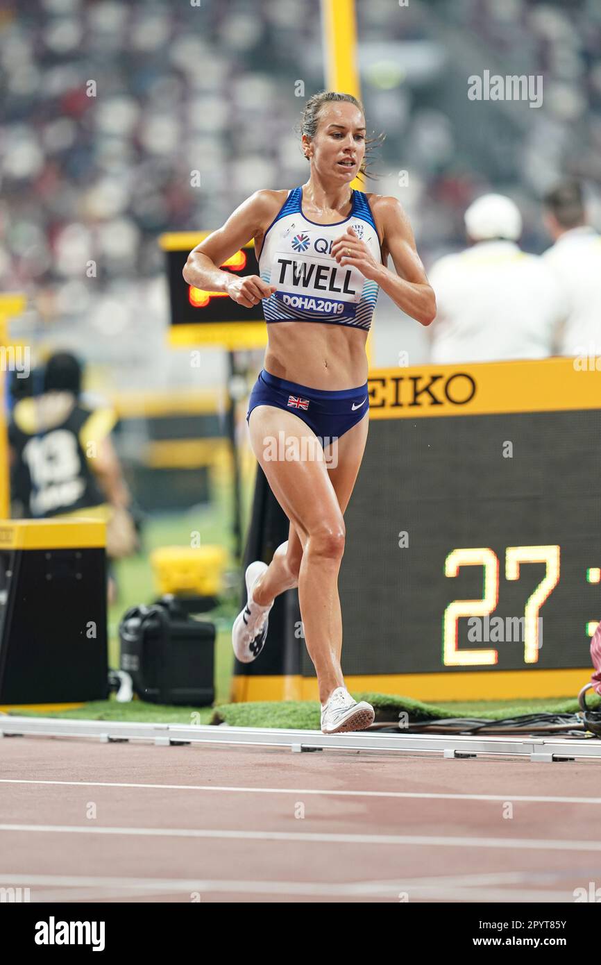 Stephanie Twell running the 10.000 m at the 2019 World Athletics ...