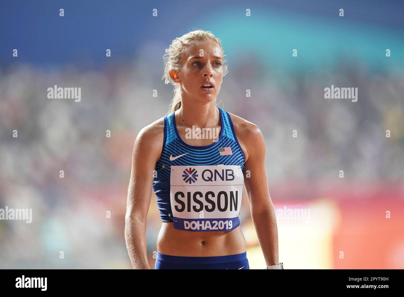 Emily Sisson running the 10.000 m at the 2019 World Athletics ...