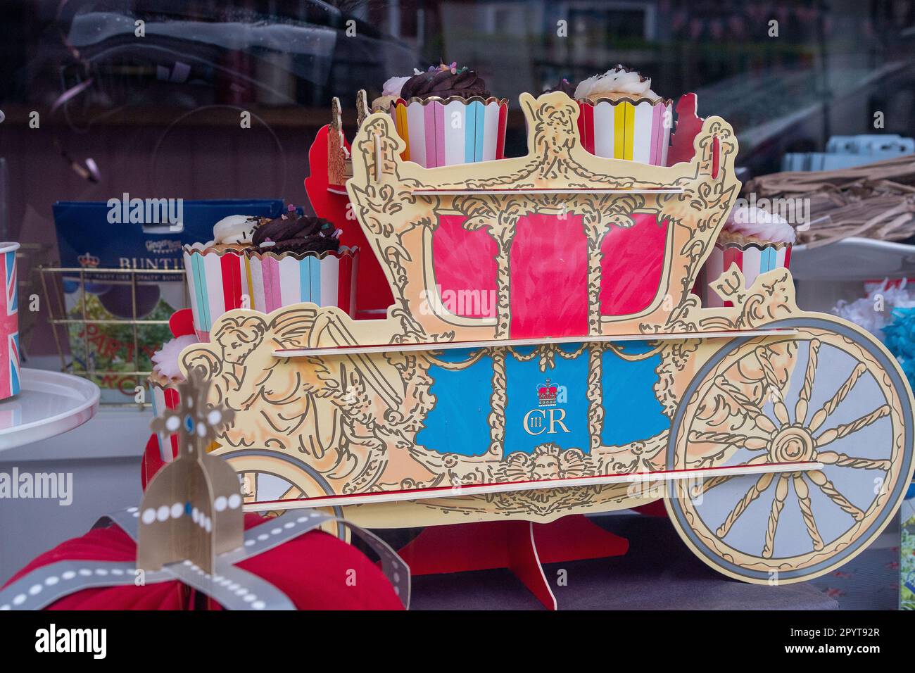 Cookham, Maidenhaed, Berkshire, UK. 5th May, 2023. A Party Like Royalty ...