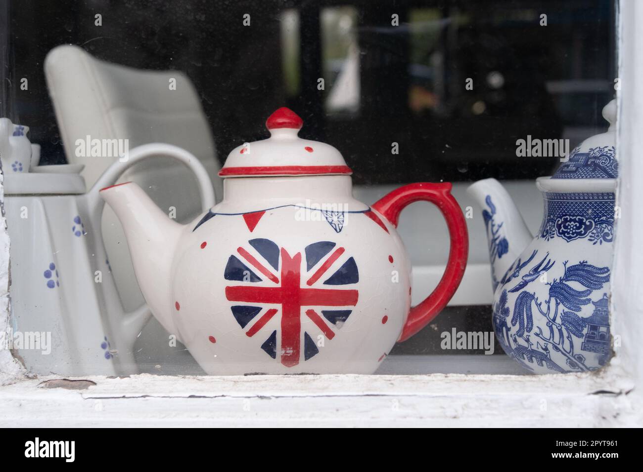Cookham, Maidenhaed, Berkshire, UK. 5th May, 2023. A Union Jack teapot ...