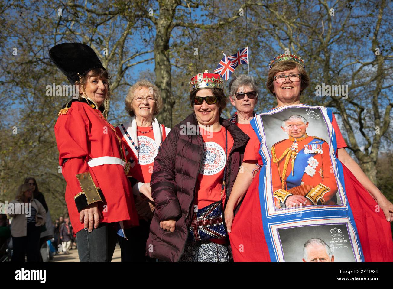 Royal monarchy fashion hi-res stock photography and images - Alamy