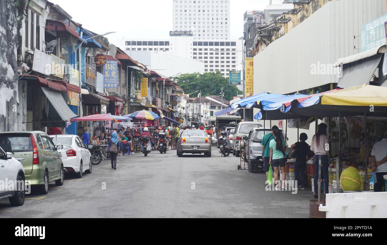 Malaysian people shopping morning market hi-res stock photography and ...