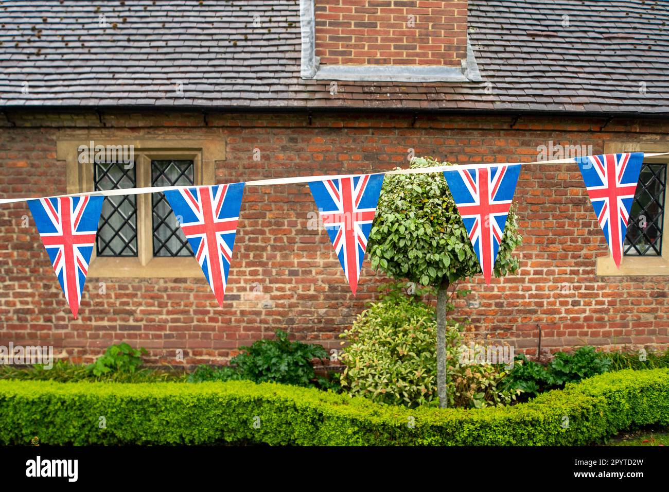Bray, Berkshire, UK. 5th May, 2023. The residents of Bray Village in ...