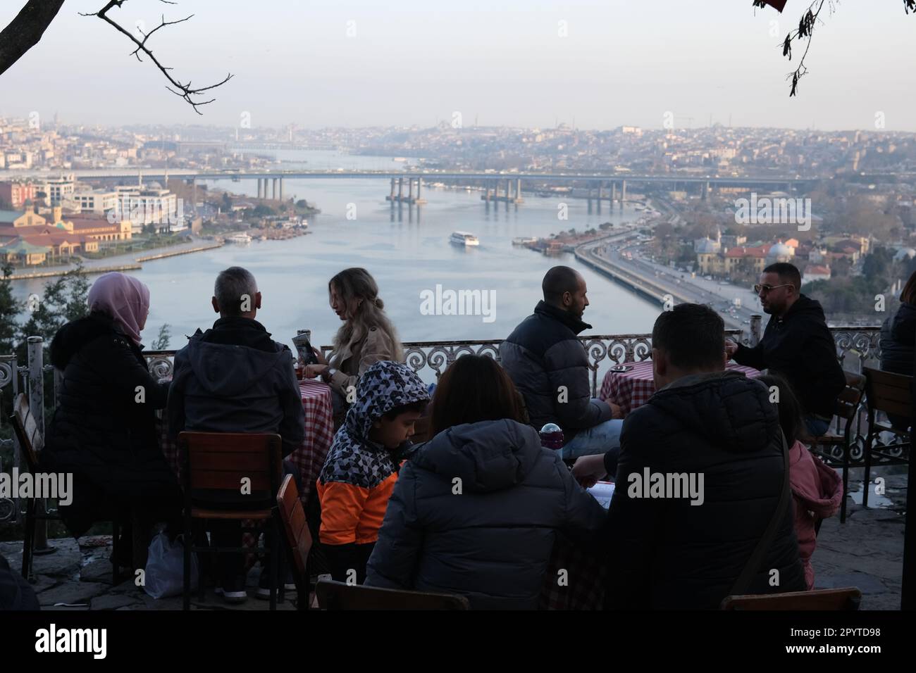 Men drink tea on the street in istanbul hi-res stock photography and ...