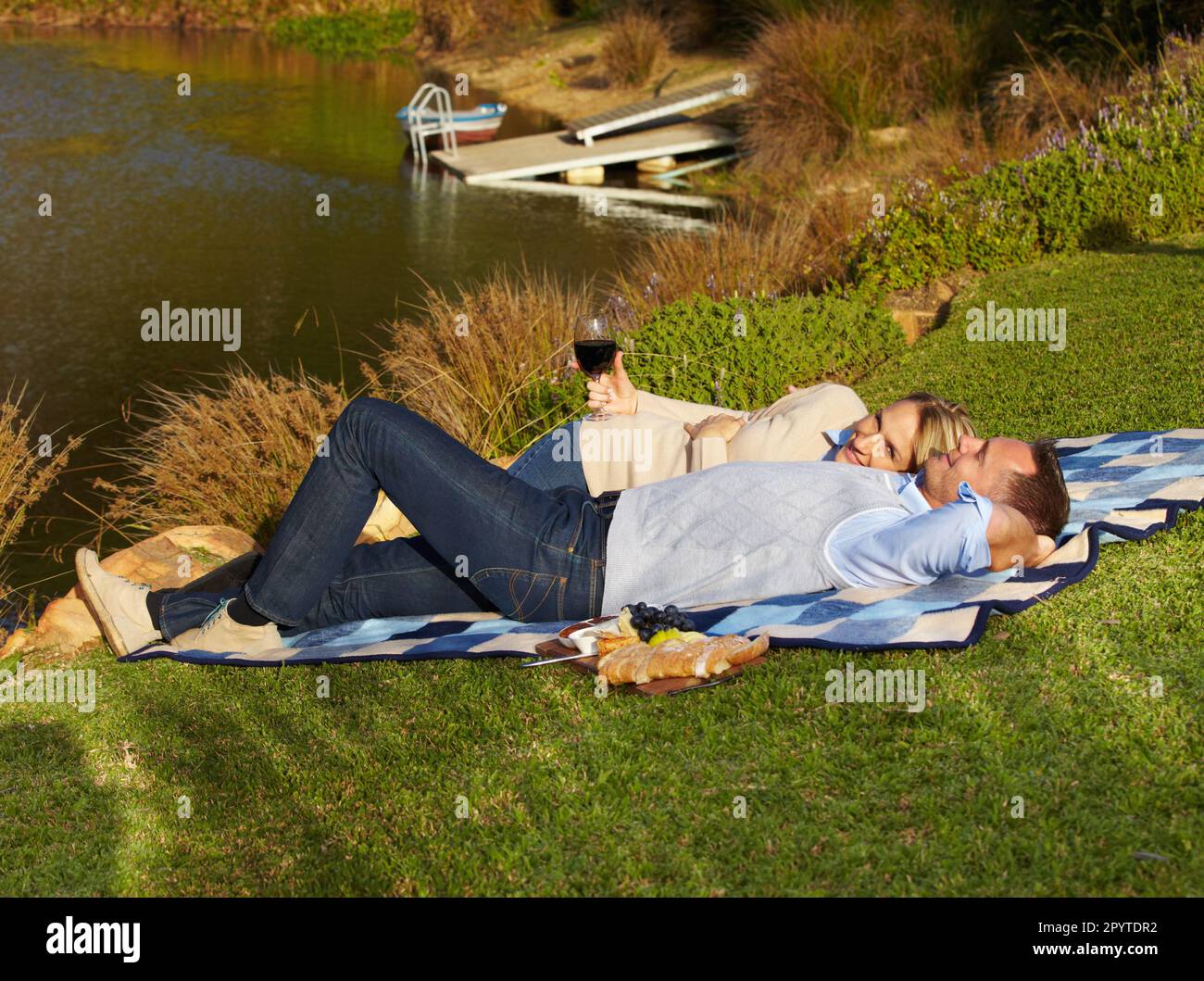 Romantic couple on lake glass hi-res stock photography and images - Alamy