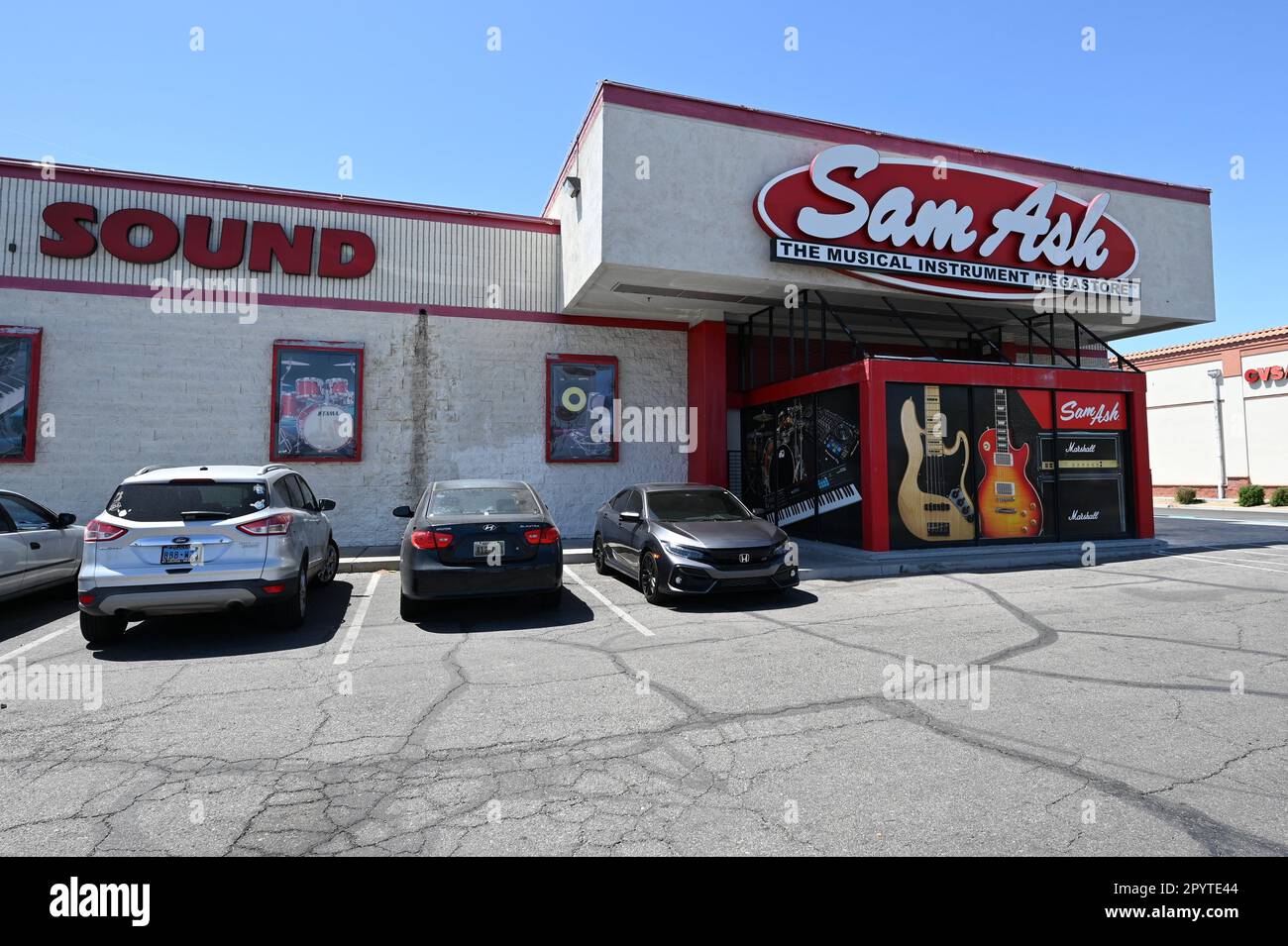 Sam ash hi-res stock photography and images - Alamy